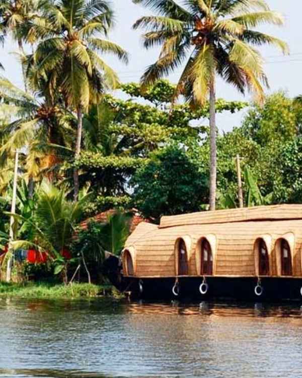 10 THINGS TO DO IN KOLLAM